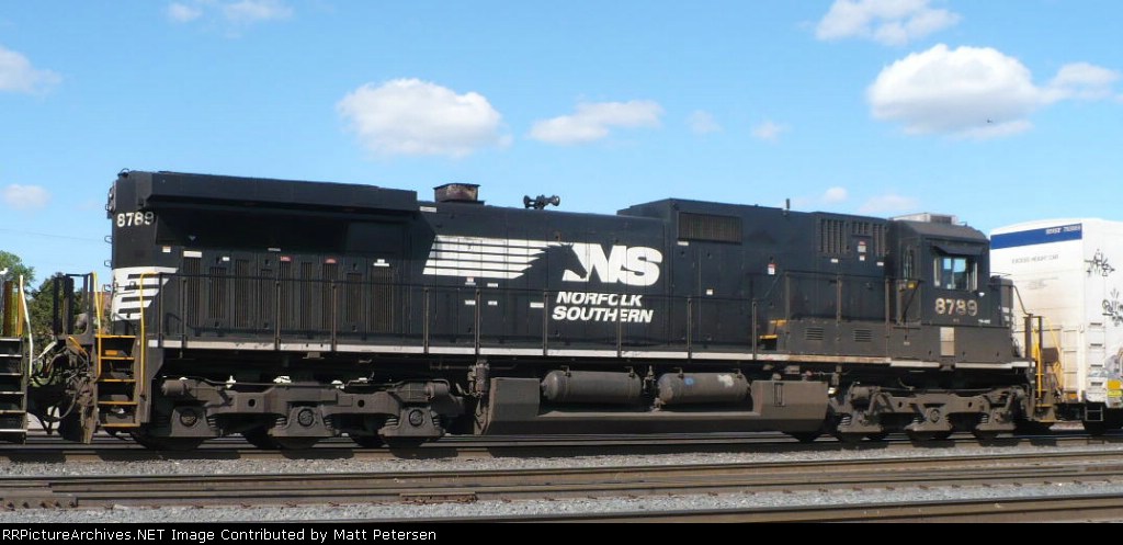 NS 8789